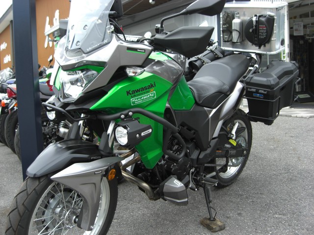 先日発売されました、カワサキ VERSYS－X 250 ABS のパーツを多数試作中です。さあ！コイツで旅に出かけましょう！！ - プレジャー ...