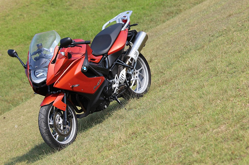 BMW Motorrad F800GT （2013） – 新しく生まれ変わったツーリングモデル 試乗インプレ・レビュー-バイクブロス